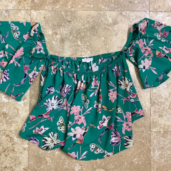 a'gaci | Tops | Agaci Emerald Green Floral Off The Shoulder Top | Poshmark